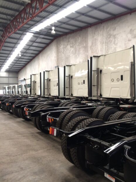 Truck Sleeper Cabs, custom & original equipment sleeper cabs