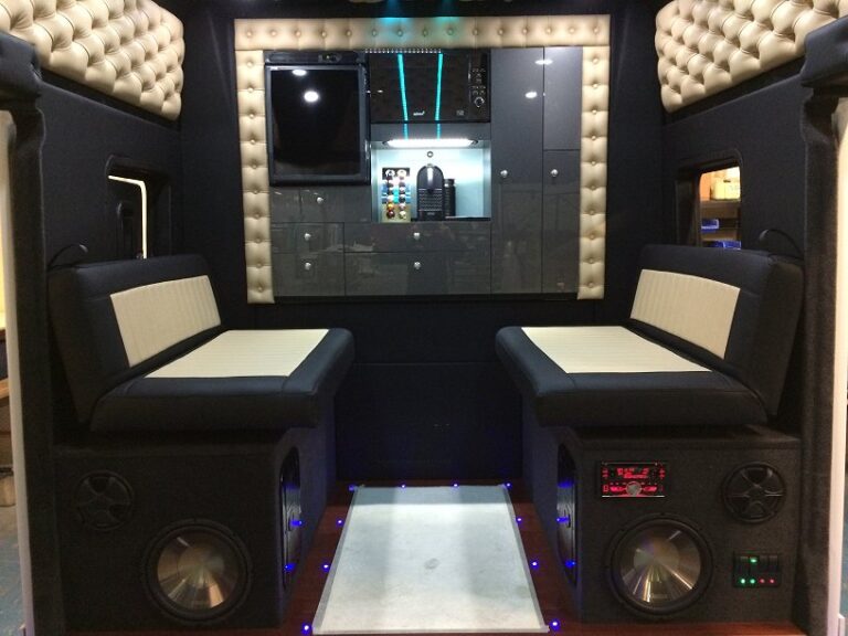 Truck Sleeper Cabs, custom & original equipment sleeper cabs